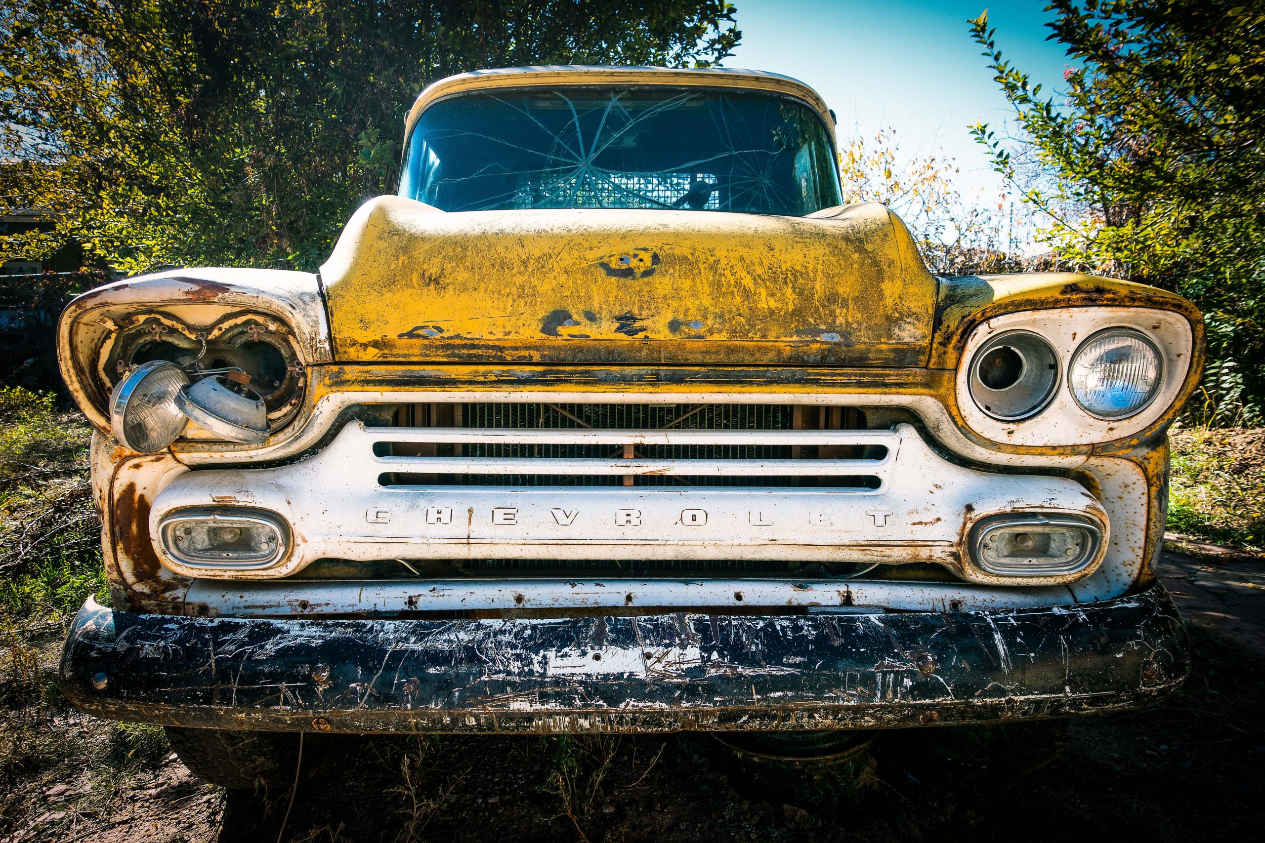 Steps To Bring An Old Car Back To Life - TouchUpDirect